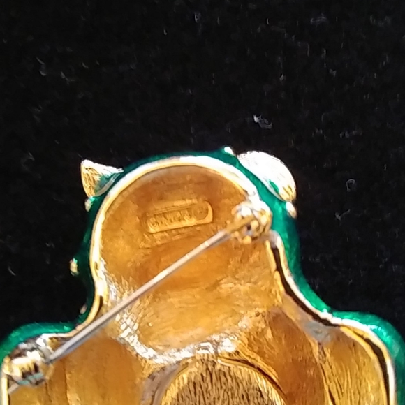 Ciner of New York | Jewelry | Ciner Of New York Handcrafted Frog Pin ...